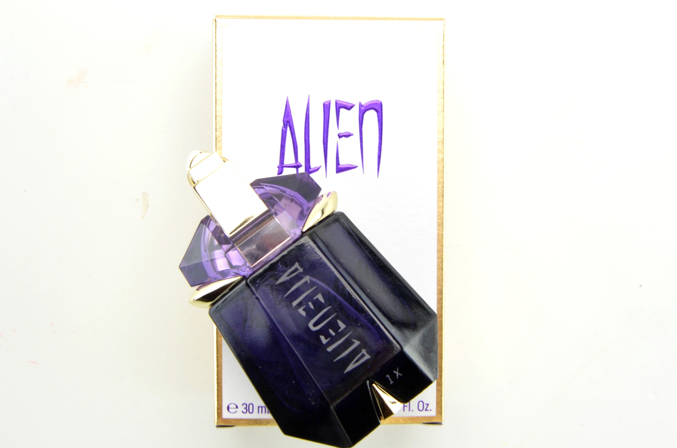Thierry Mugler Alien (3) – The Pink Millennial