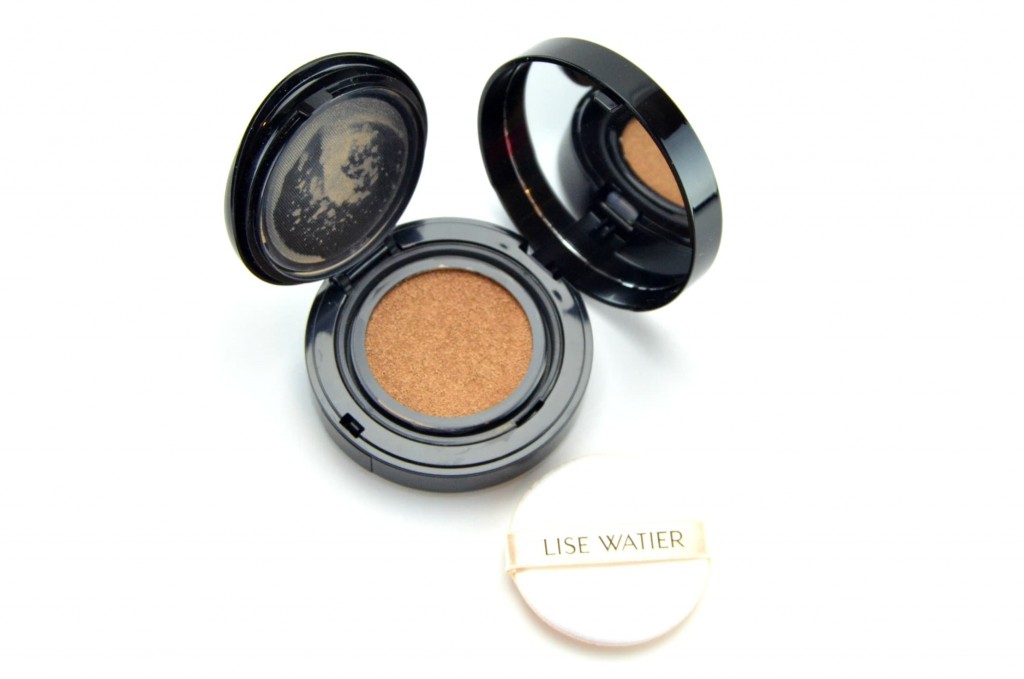 Foundation on the go with Lise Watier Lumière Cushion Compact Liquid ...