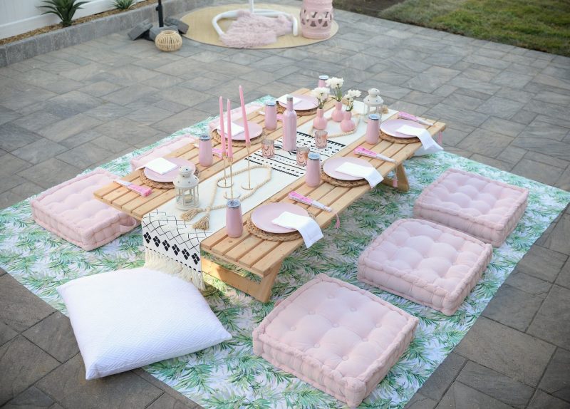 Guide to Hosting the Ultimate Boho Picnic – The Pink Millennial